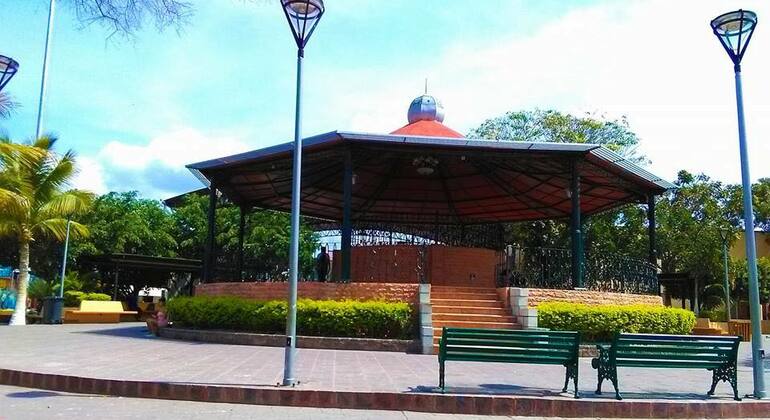 Journey through The Pochutla Marketplace - La Crucecita | FREETOUR.com