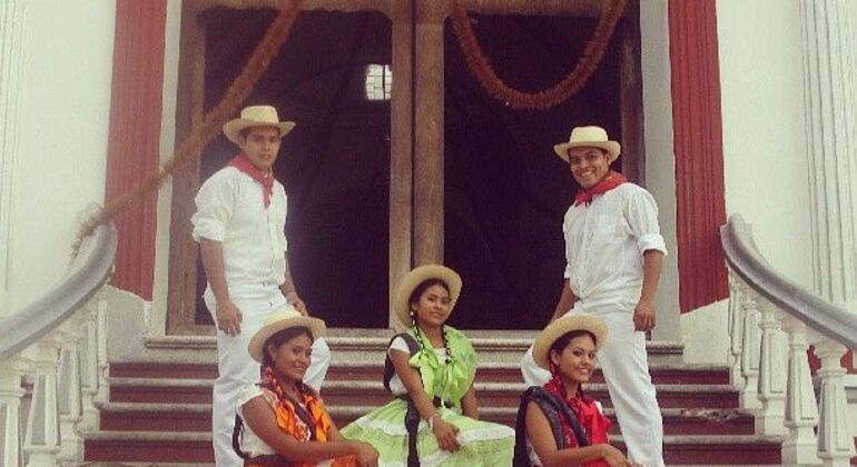 Journey through The Pochutla Marketplace - La Crucecita | FREETOUR.com