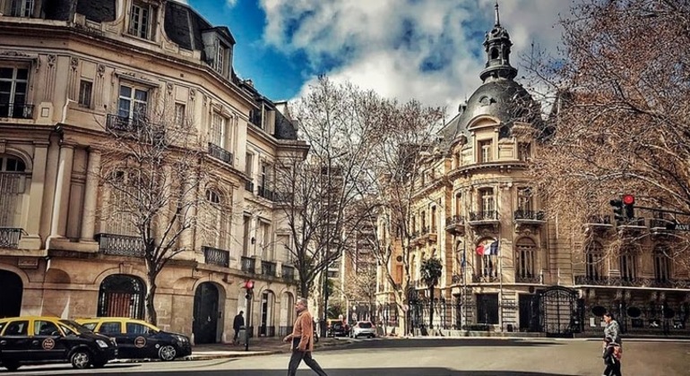 Buenos Aires: Retiro-Recoleta Free Tour - Buenos Aires | FREETOUR.com