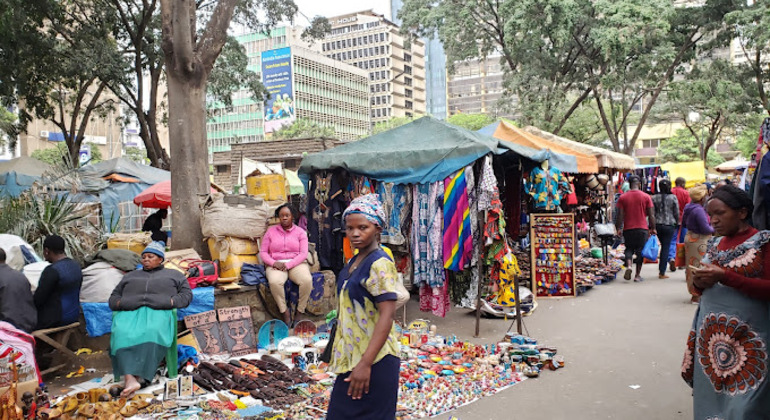 Shopping at The Maasai Market - Nairobi | FREETOUR.com