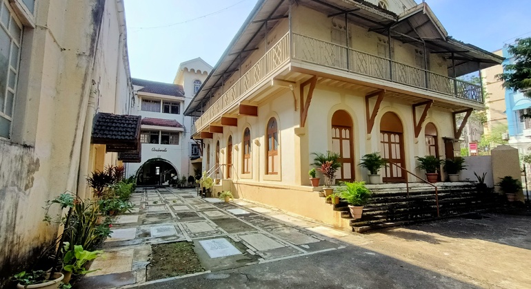 Bandra Walking Tour - Mumbai | FREETOUR.com