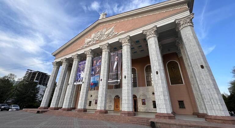 Visite de la ville de Bichkek - Histoire, architecture et culture ...