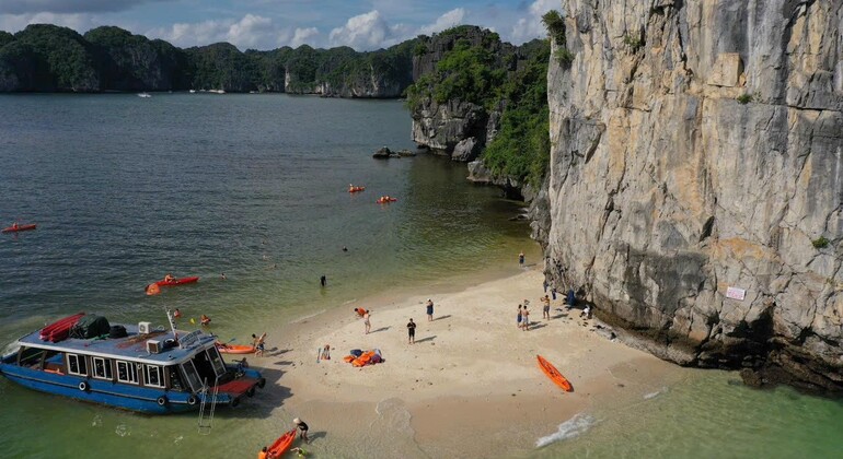 Avventura sull'isola di Cat Ba: Grotte, nuoto nella baia e lezione di ...