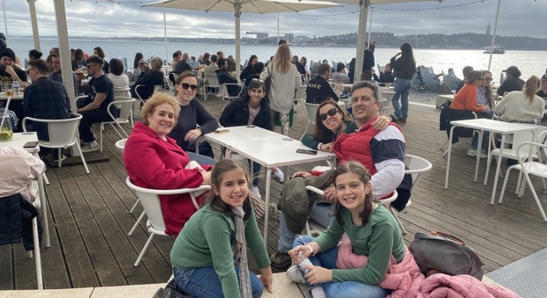 Verschwenden Sie keine Zeit - entdecken Sie Lissabons Seele mit Brito ...