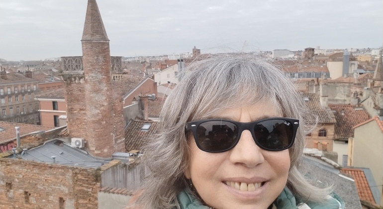 Photoshoot in Toulouse, the Pink City - Toulouse | FREETOUR.com