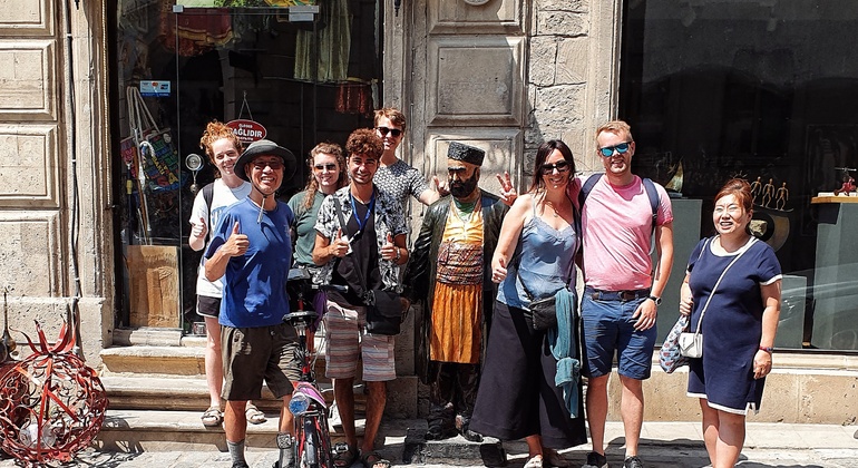 Passeio a pé em Baku - Baku | FREETOUR.com